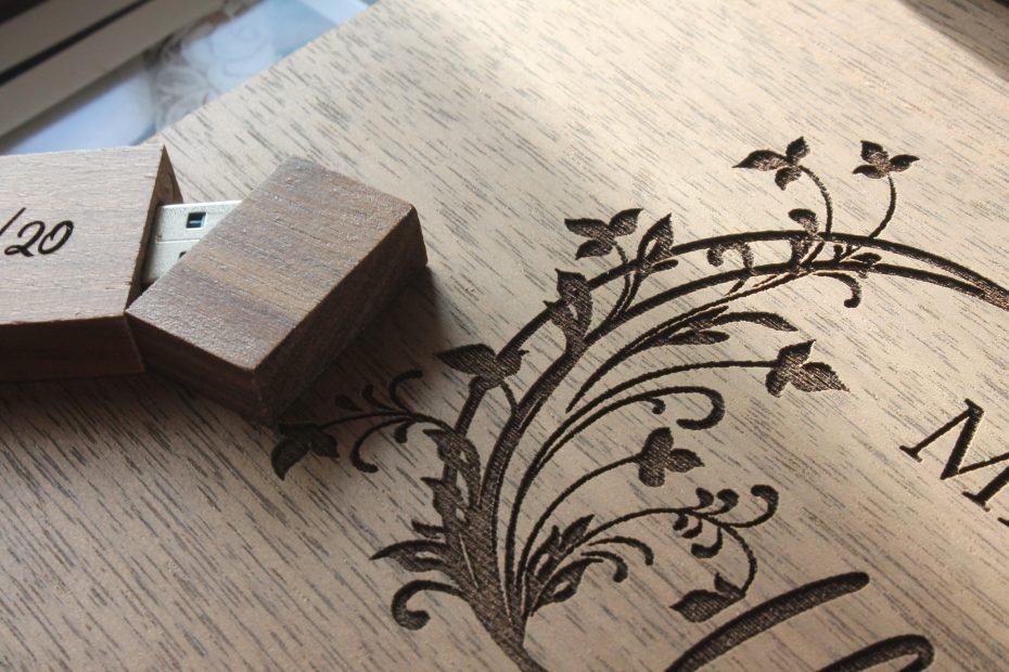 Personalised Wooden Photo Album box for 5x7" Photo Prints with ...
